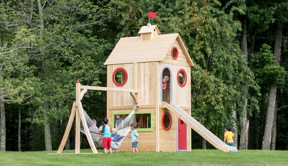 Outdoor Cedar Playhouses | CedarWorks Playsets