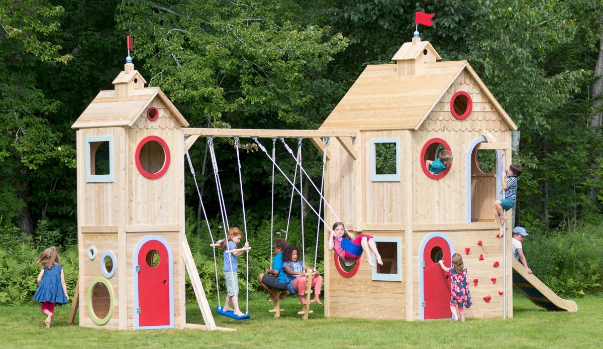 Outdoor Cedar Playhouses | CedarWorks Playsets