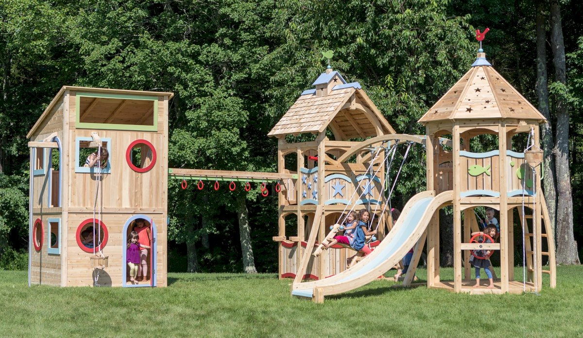 Outdoor Cedar Playhouses | CedarWorks Playsets