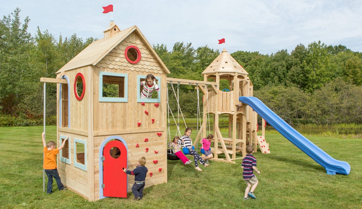 Outdoor Cedar Playhouses | CedarWorks Playsets