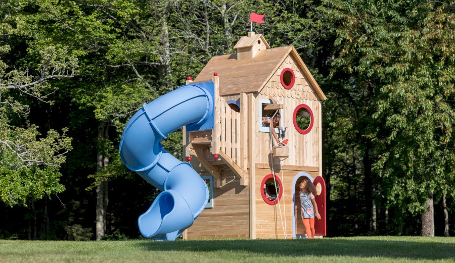 Outdoor Cedar Playhouses | CedarWorks Playsets