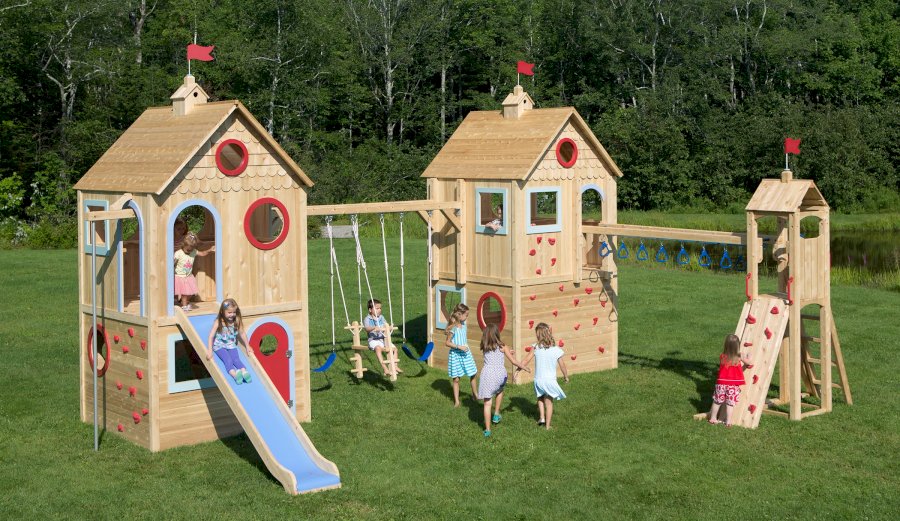 Outdoor Cedar Playhouses | CedarWorks Playsets